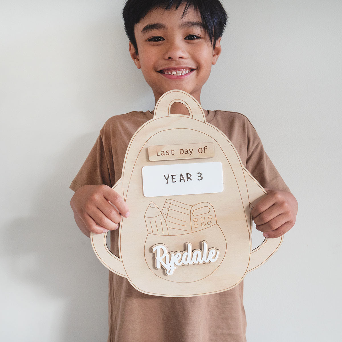 Backpack First Day Of School Board - Perfect For Capturing Memories ...